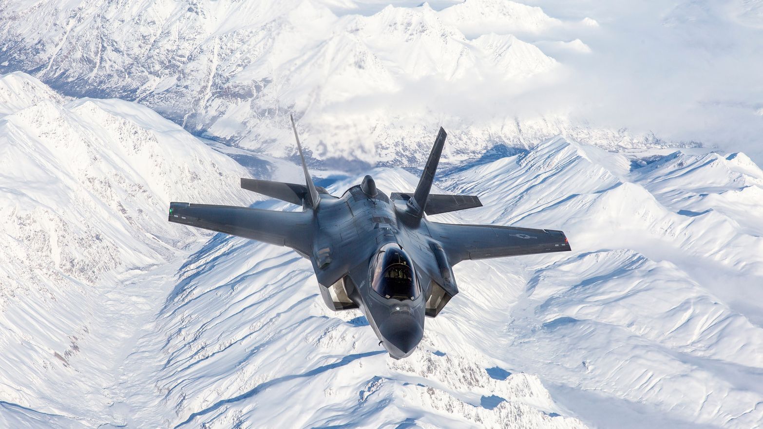 Defence Construction Canada: New facilities for fighter jets at ...