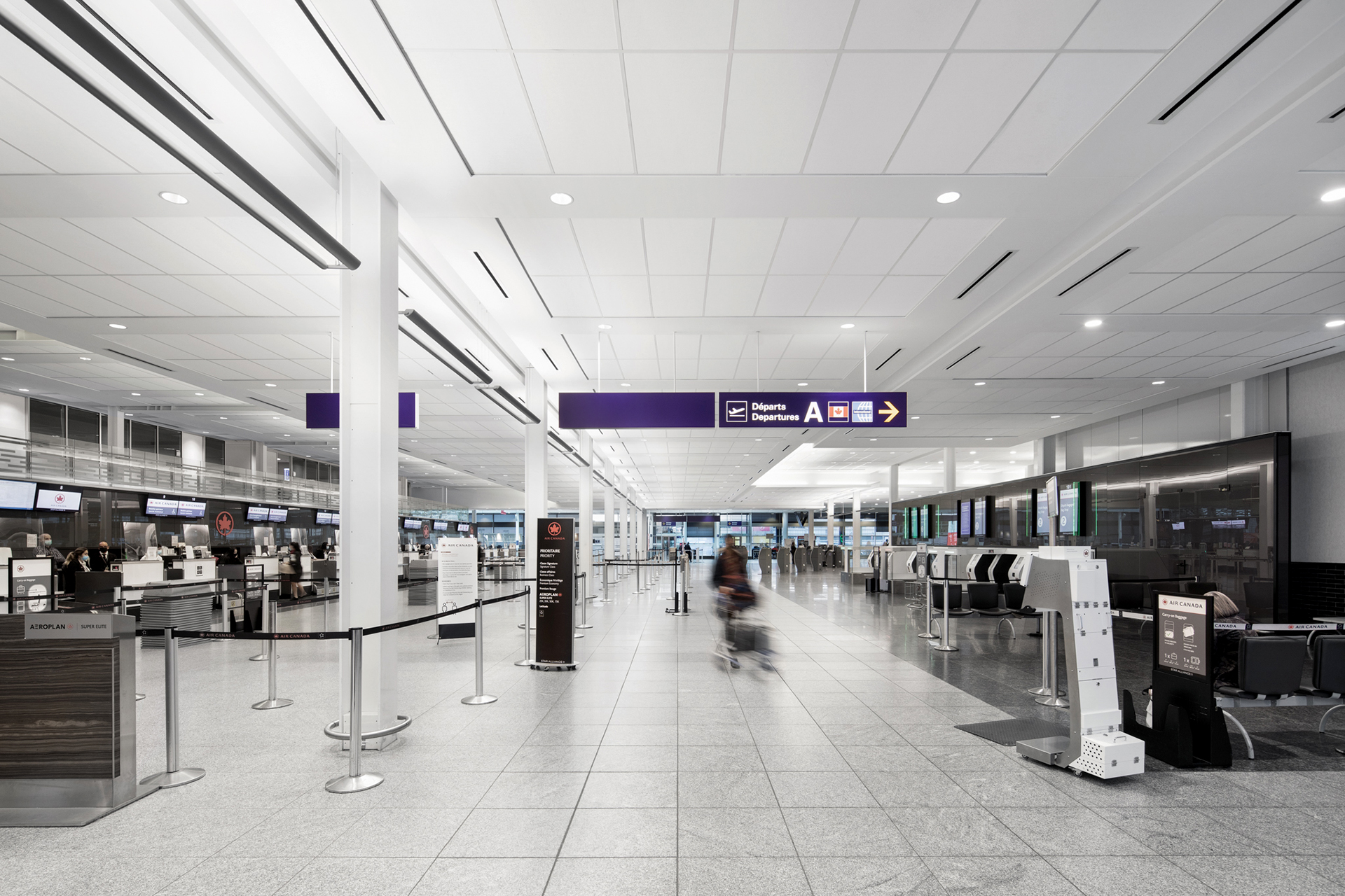 New automated baggage drop-off area at Montreal-Trudeau International ...